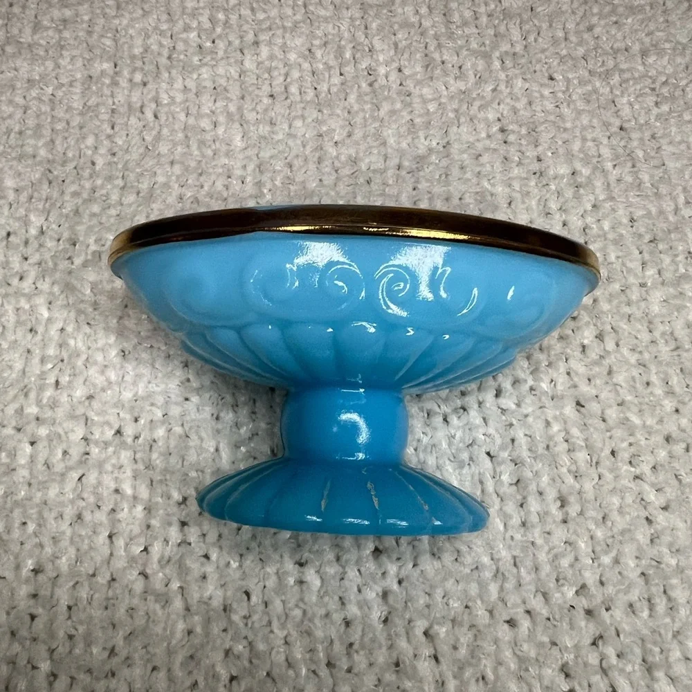 Avon | Accents | Vintage Avon Bristol Blue Opalescent Glass Vanity Set ...